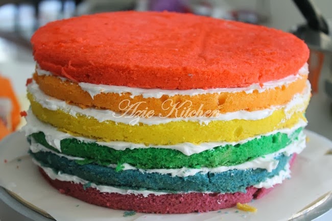 Kek Rainbow Tempahan Ija - Azie Kitchen