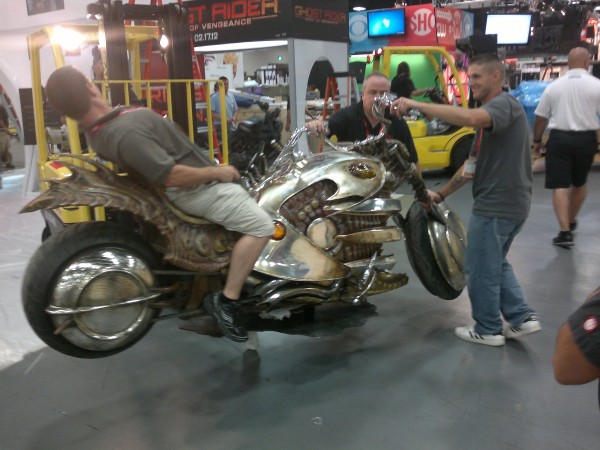 snackpreview: SDCC 2011: Chécate las primeras fotos de la motocicleta ...