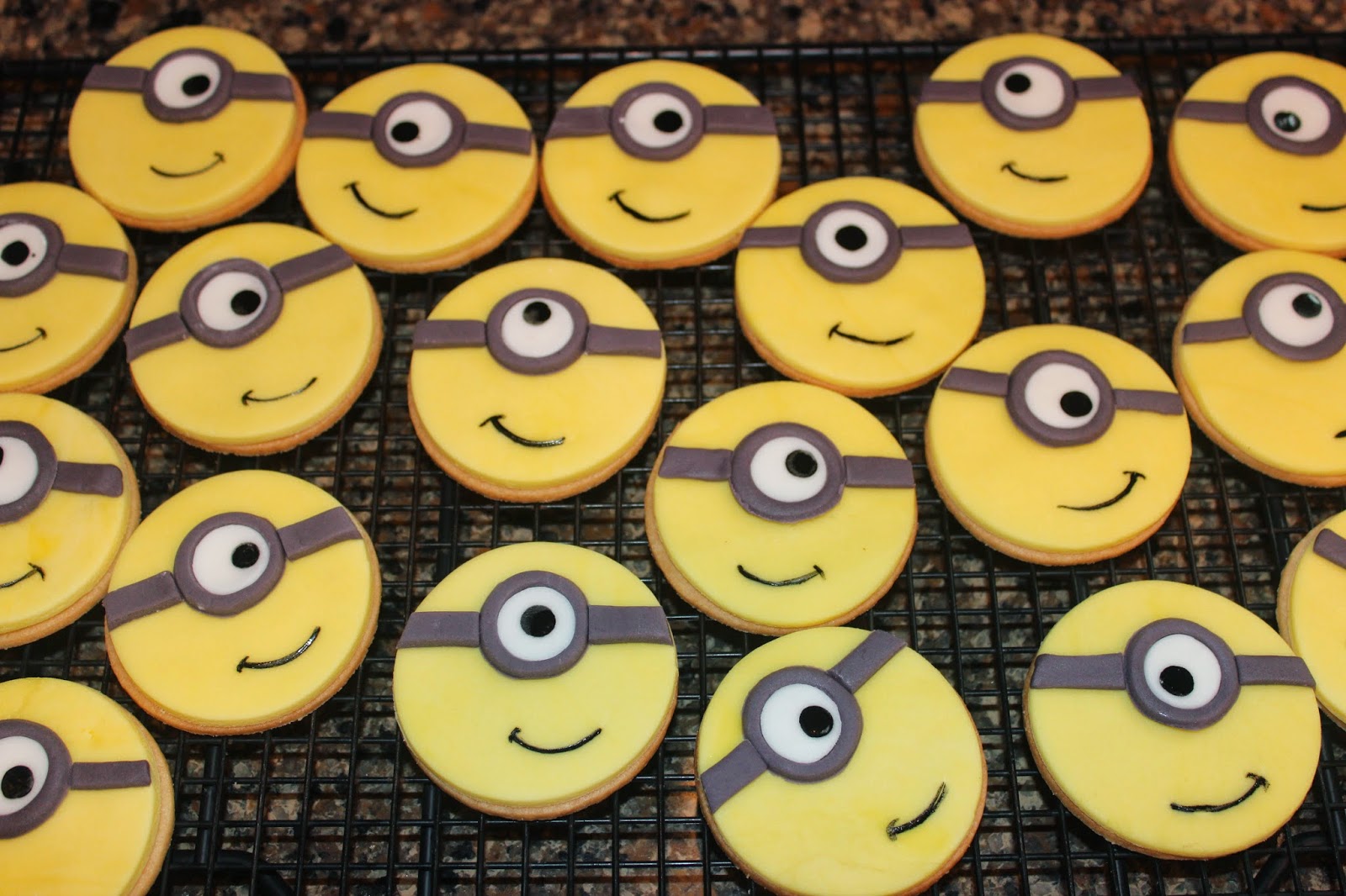 Icing on My Cake: Minion cookies