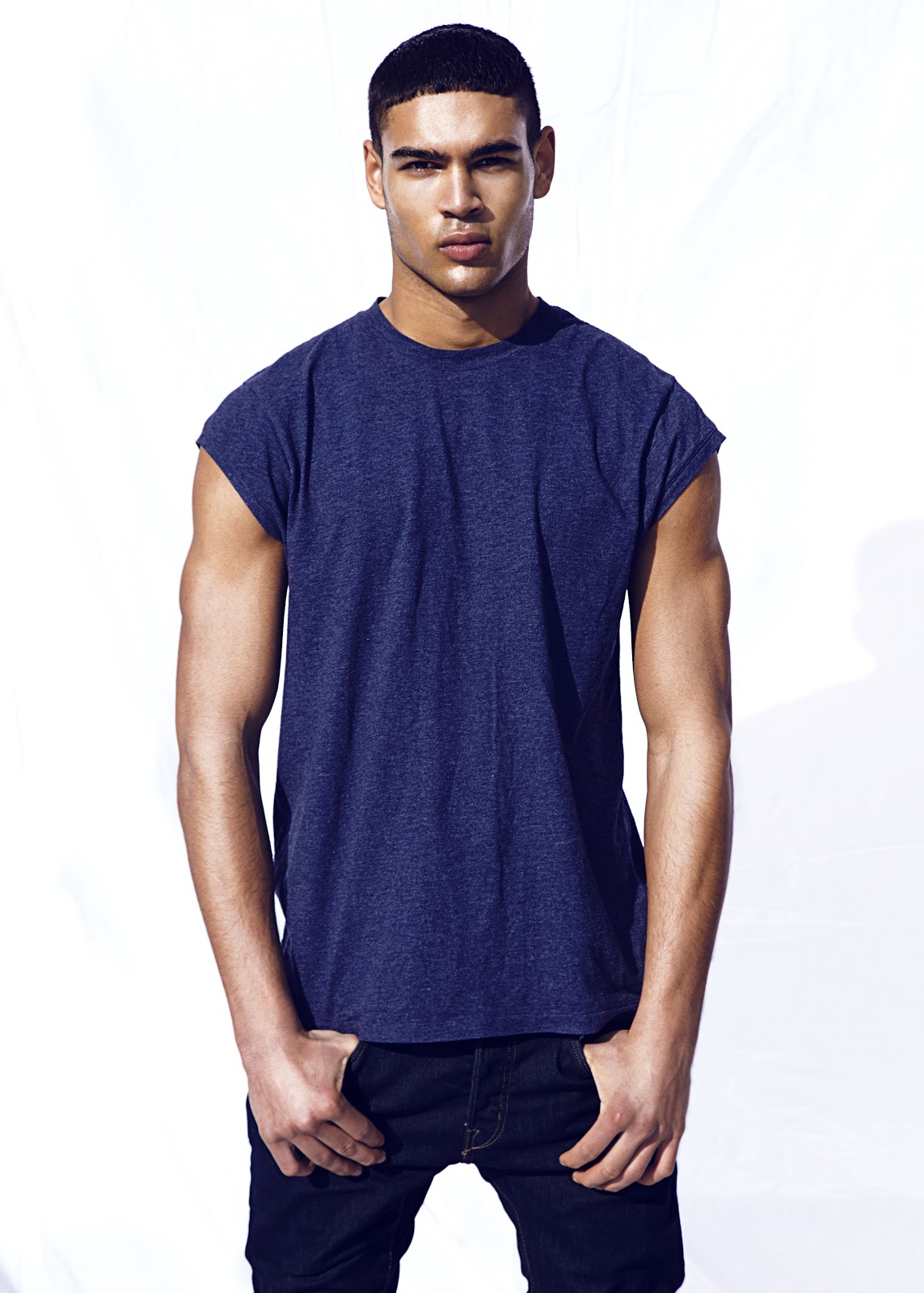 La Base observa: Graham Scaife modelo británico nacido en Manchester