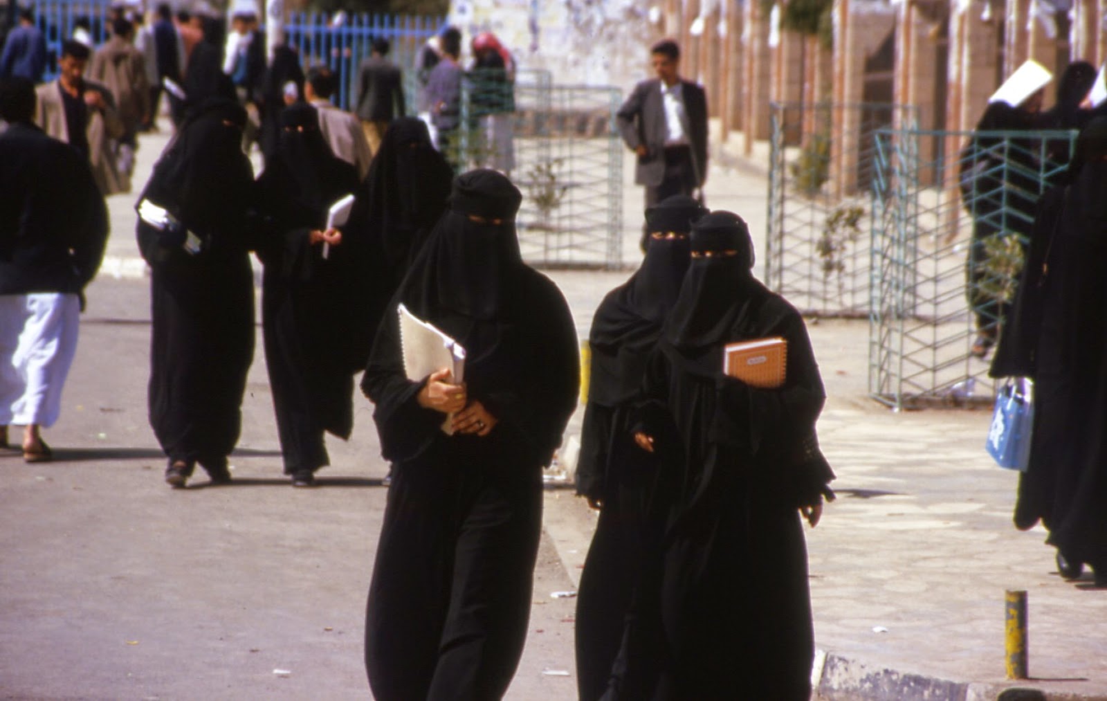 From Hina's Kalam: WOMEN IN ISLAM – THEIR ROLE IN ISLAMIC FINANCE