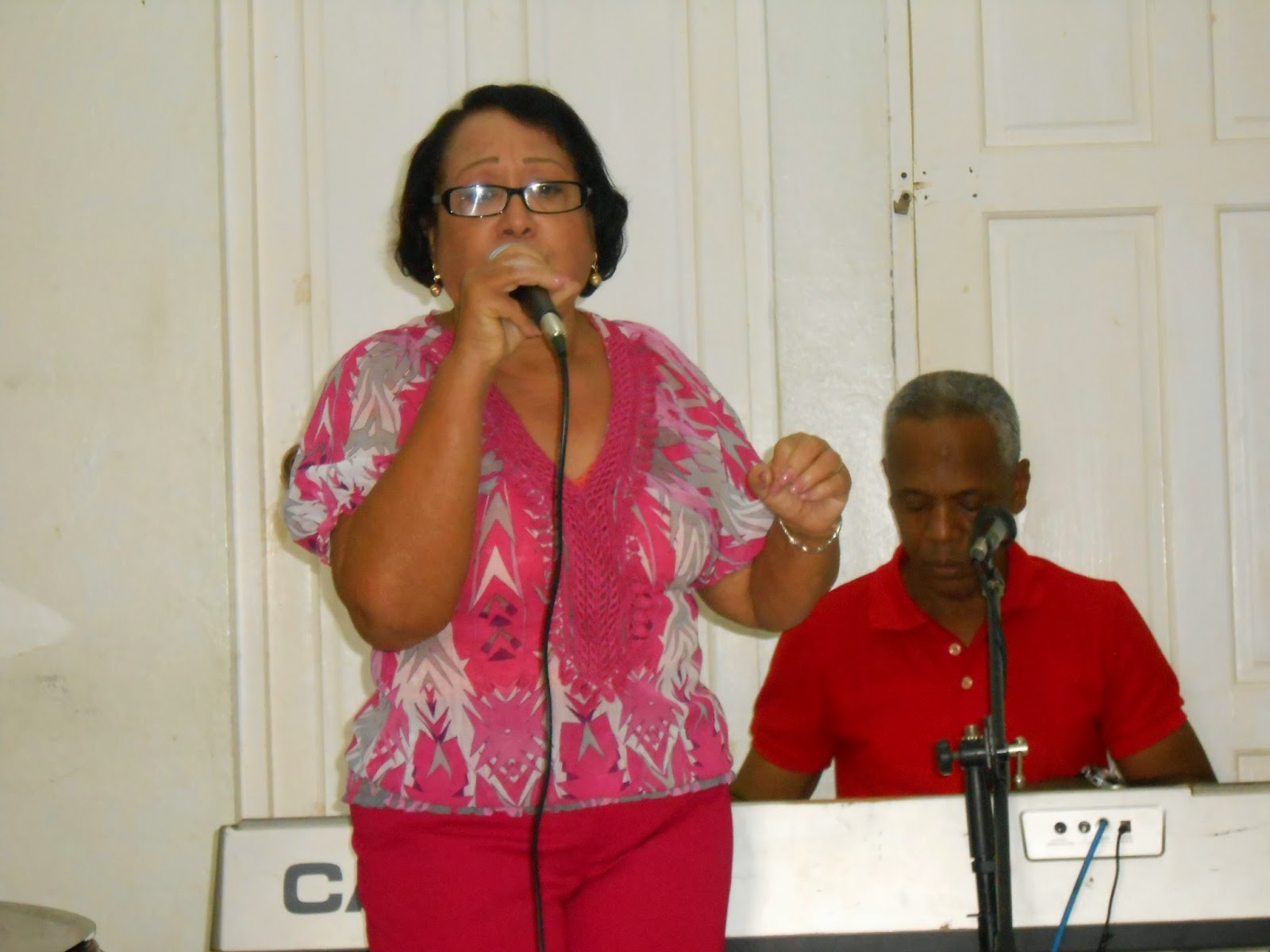 Aixa Moreta y Julio César Peña Medina integran el duo Los Auténticos ...