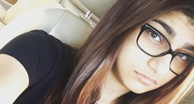 Fakta Kontroversial Mia Khalifa Sang Bintang Film Panas - Berita Aneh dan Unik Terbaru