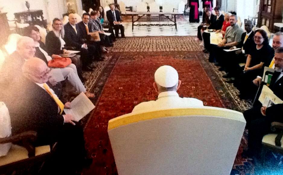 Noticias EESA: PRESENTACIÓN DE JOSÉ PRADO AL PAPA FRANCISCO