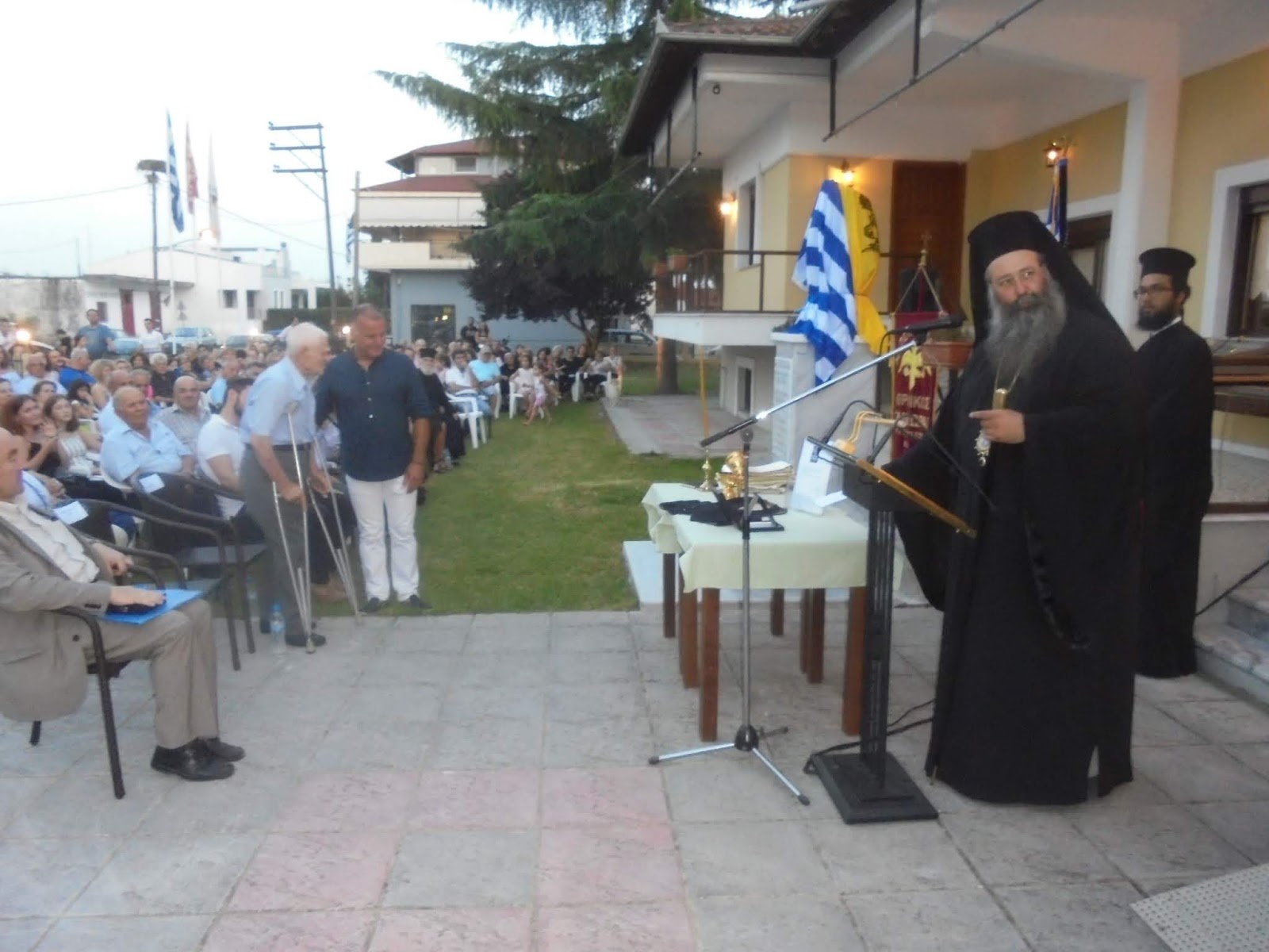 ΛΕΥΤΕΡΙΑ: ΠΛΗΘΟΣ ΚΟΣΜΟΥ ΣΤΑ ΑΠΟΚΑΛΥΠΤΗΡΙΑ ΤΗΣ ΠΡΟΤΟΜΗΣ ΤΟΥ ΜΗΤΡΟΠΟΛΙΤΗ ...