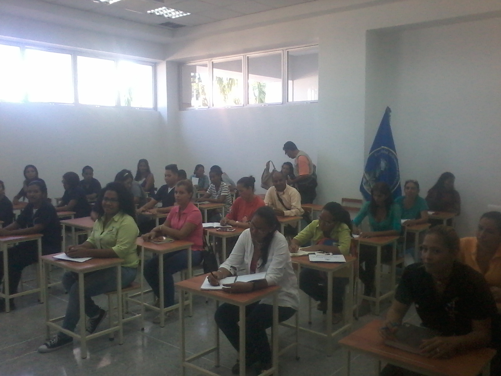 MPPOP entrega 1ra fase de UBV Nueva Esparta