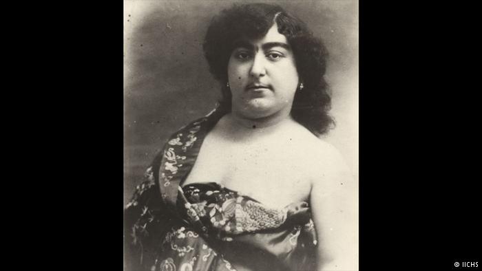 Foto Langka Putri Harem Raja Persia Nasser al-Din Shah Qajar