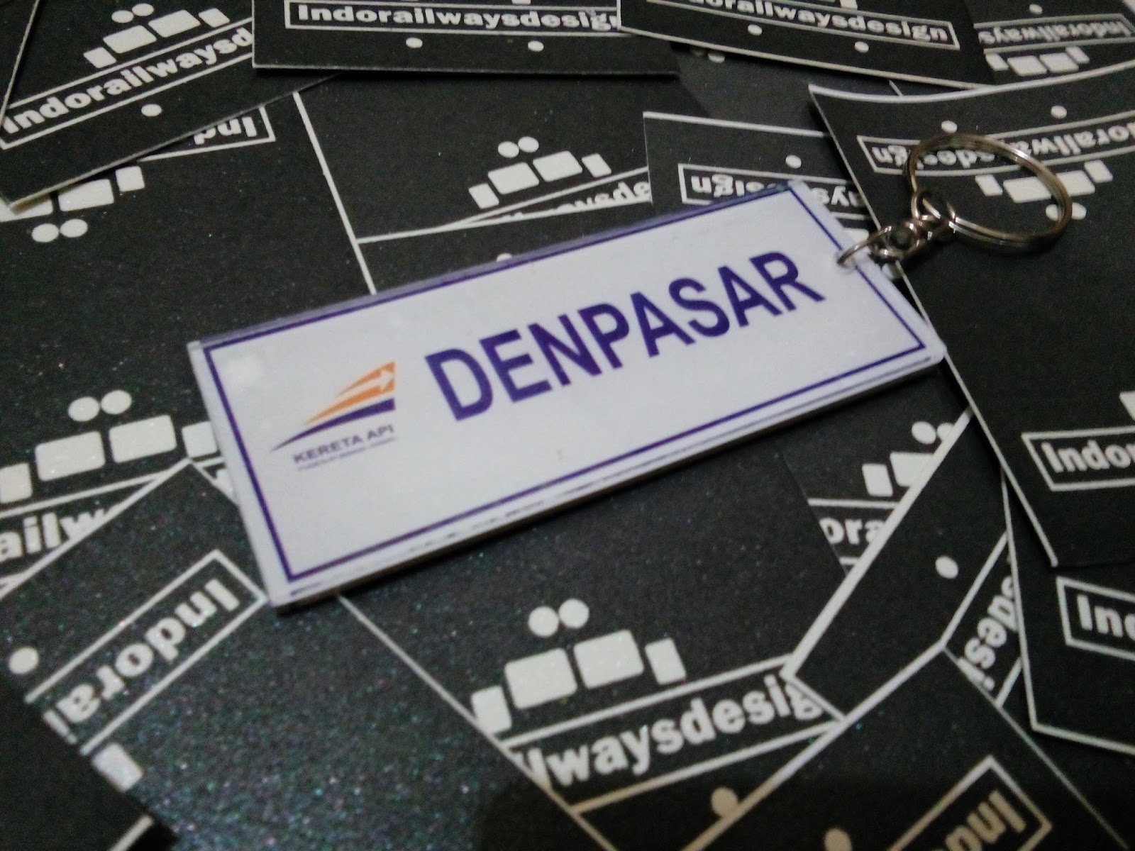 Indonesian Railways Design: Jual Gantungan Kunci Papan Nama Stasiun dan ...