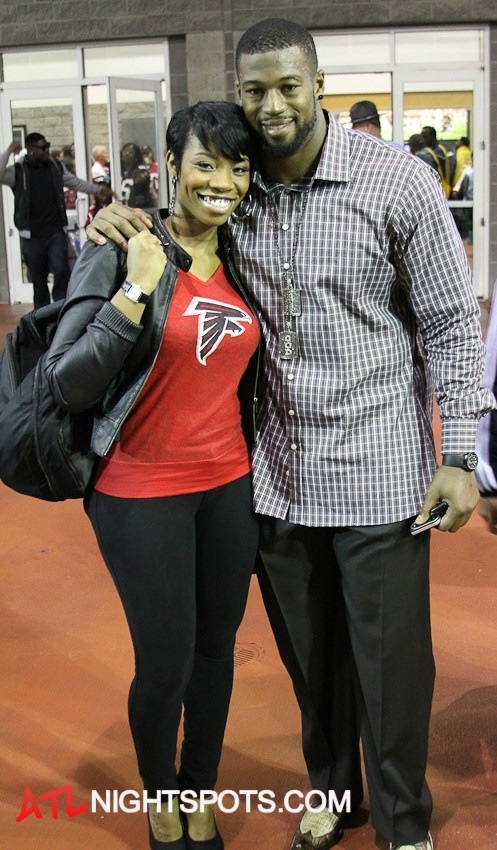 Event Snaps: NFLer & Model Ray Edwards Brings "Dancer" Girlfriend ...