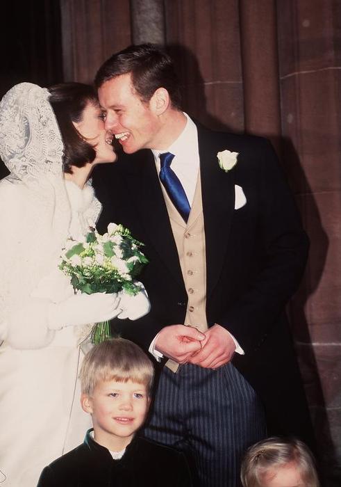 Queen Mathilde: Wedding: Paul von Oldenburg & Pilar Mendez de Vigo