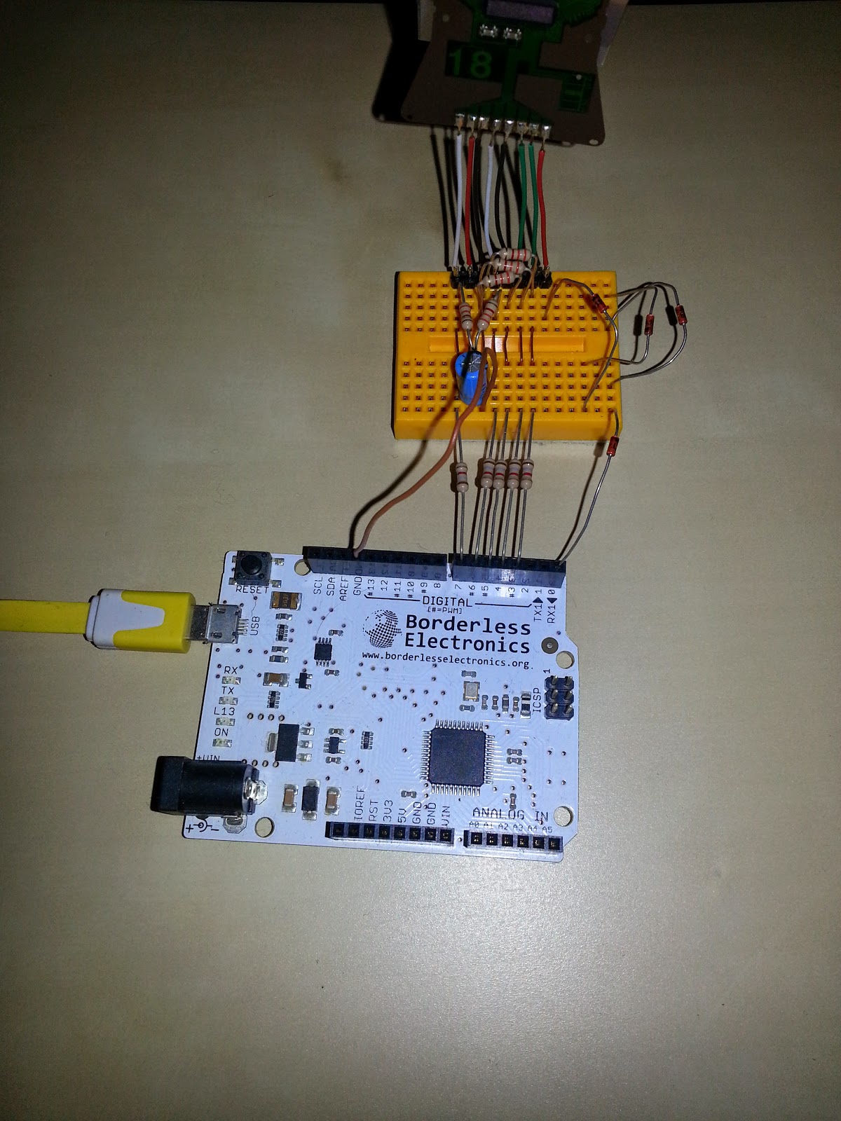 Don't buy, just make: Reusing your ancient mobile phone: LCD