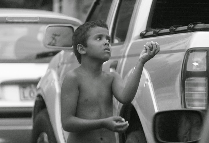 Dar esmolas: preceito da Igreja O Fiel Católico