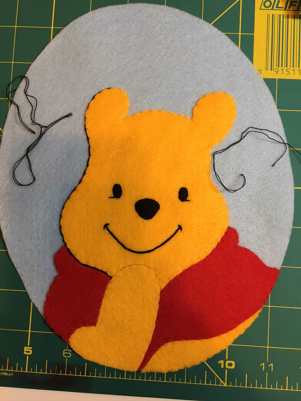 Rae's Arts and Craft Blog: Winnie the Pooh Felt Art