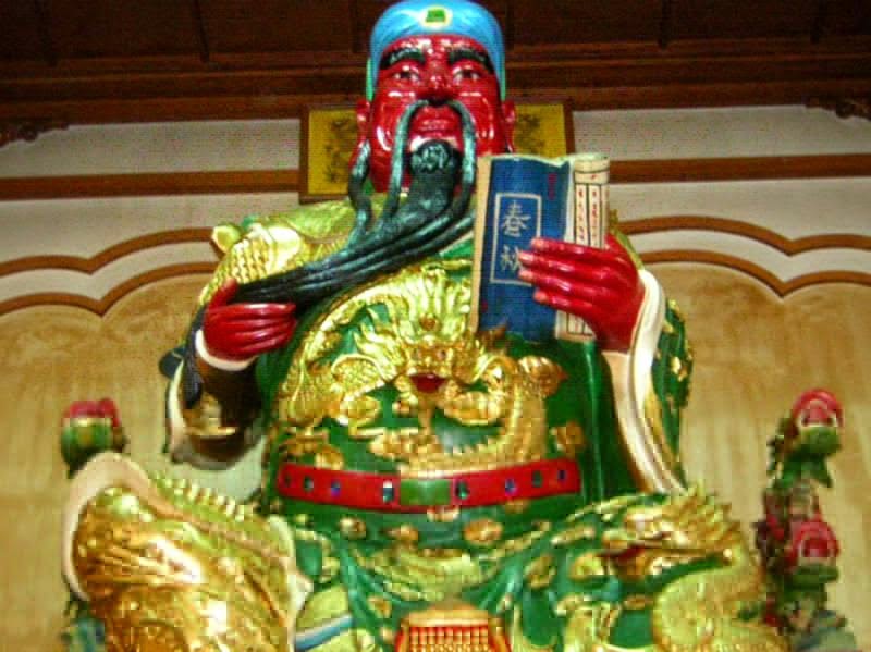 SERBA SERBI TRIDHARMA: Chai Shen Ye ( dewa-dewa rejeki )