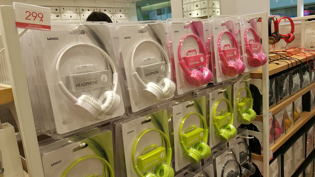 A New Miniso Store Opens Just In Time For Christmas - Erica YuB