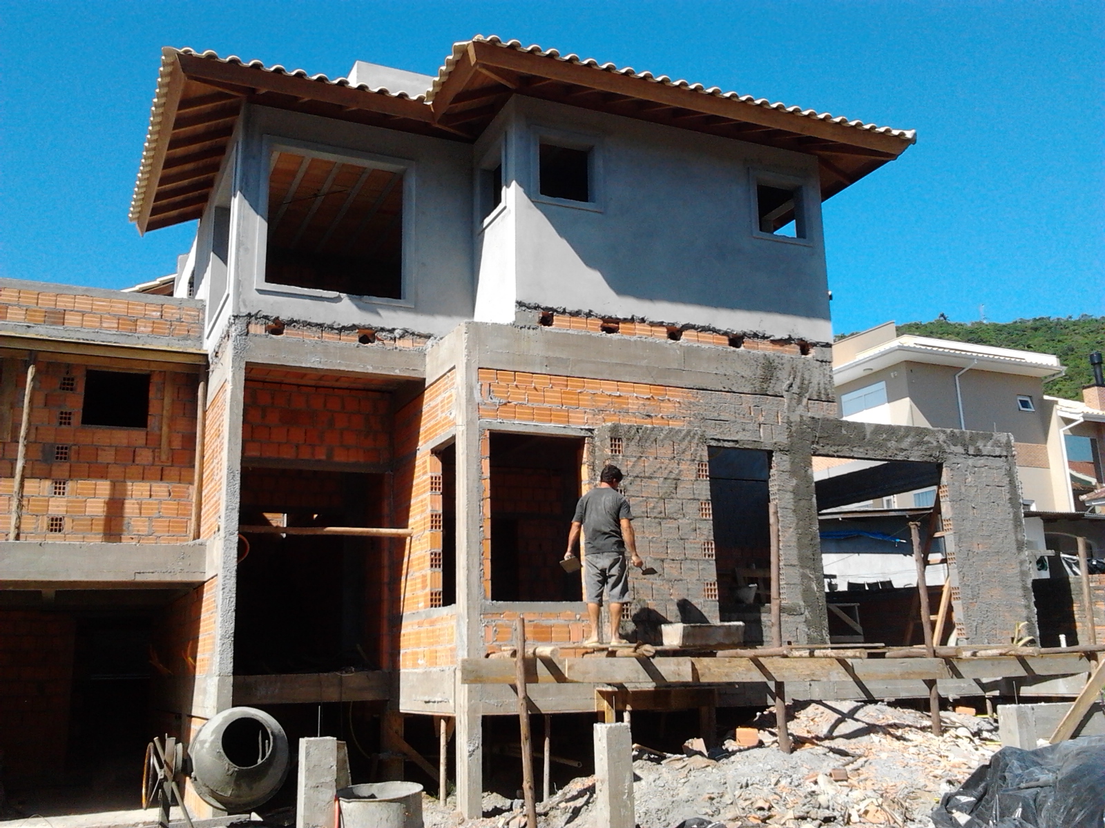 obra casa canela: 10 de dezembro - reboco externo pav. térreo