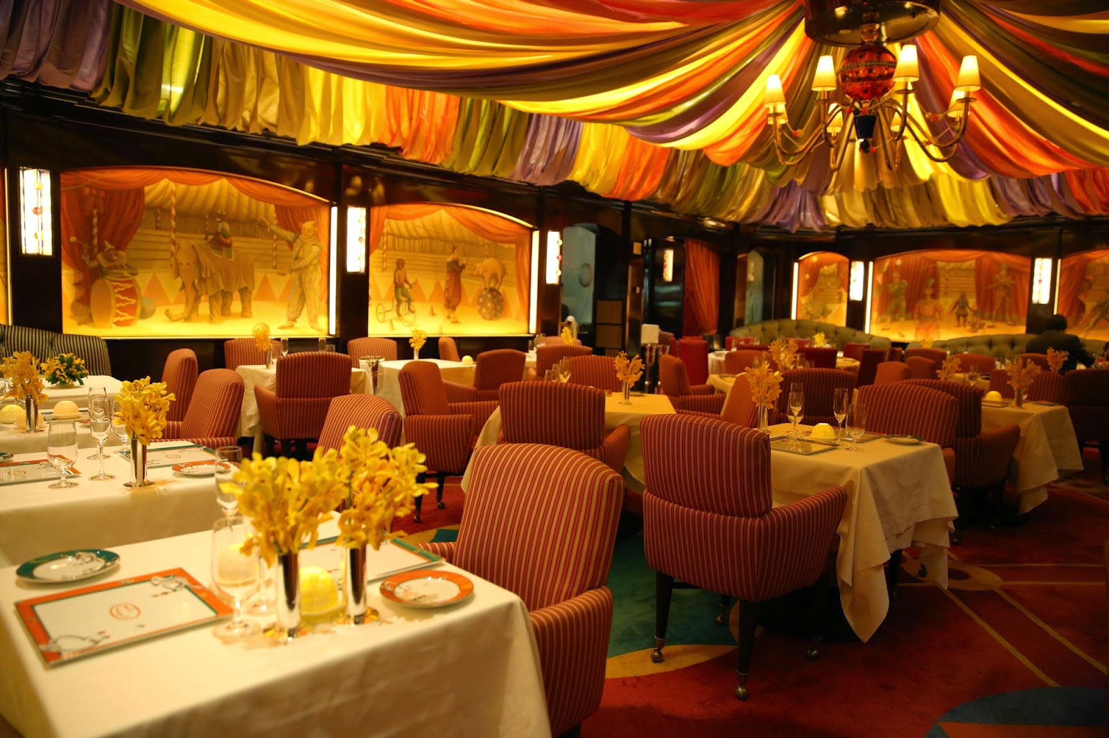 Travelscore Magazine: "Le Cirque" at Bellagio N.1 Top Restaurant in Las ...