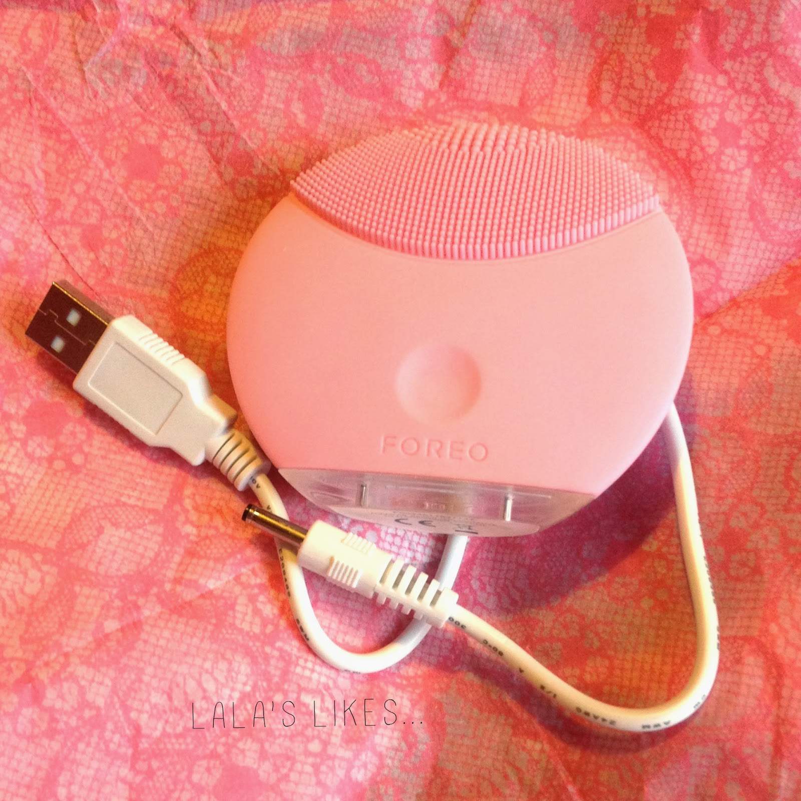 LaLa's Likes...: REVIEW: Foreo LUNA Mini - Revolutionise your Skincare!