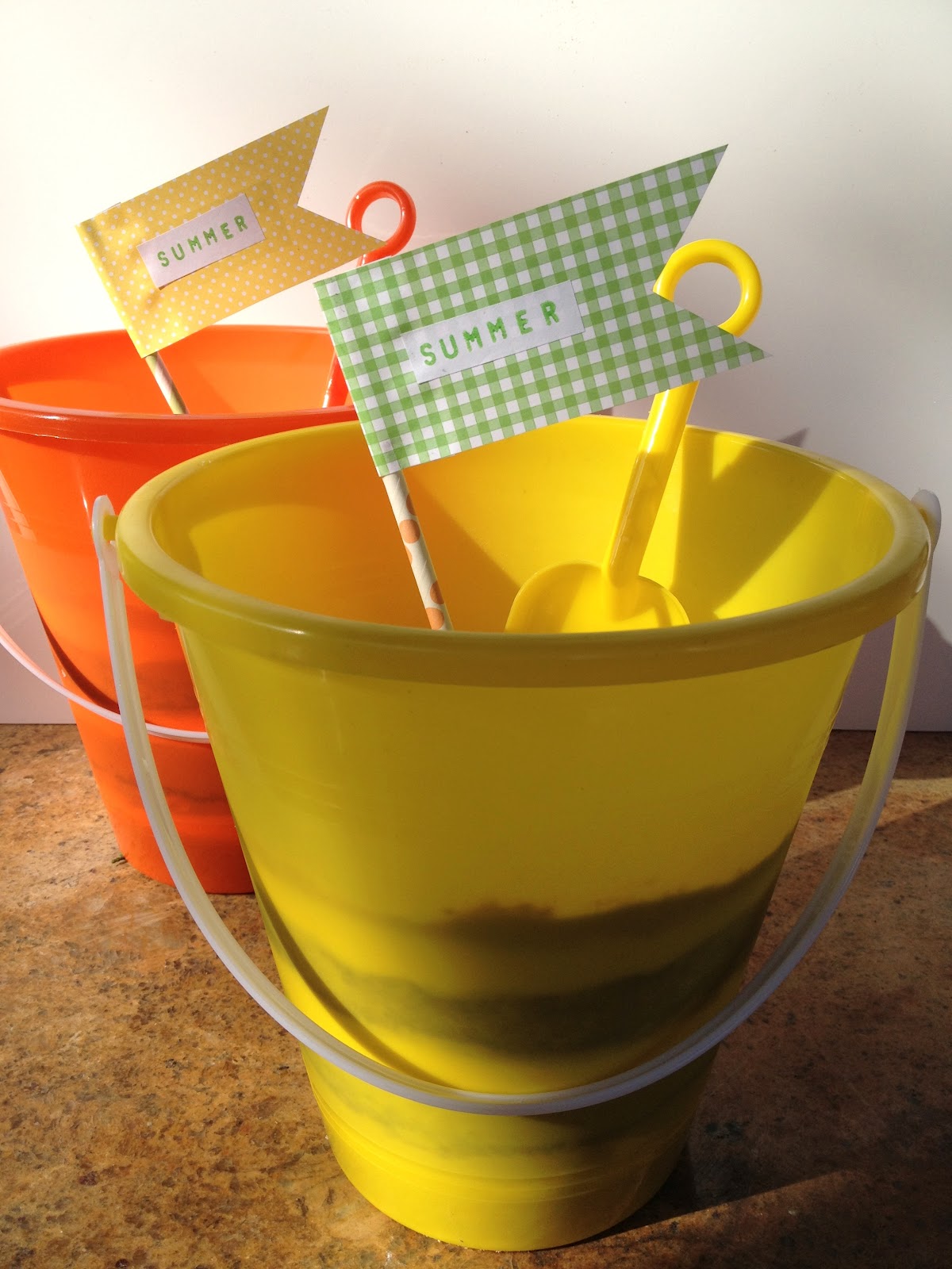 The Sweetest Summer Cake ~ Beach Bucket Cake Tutorial