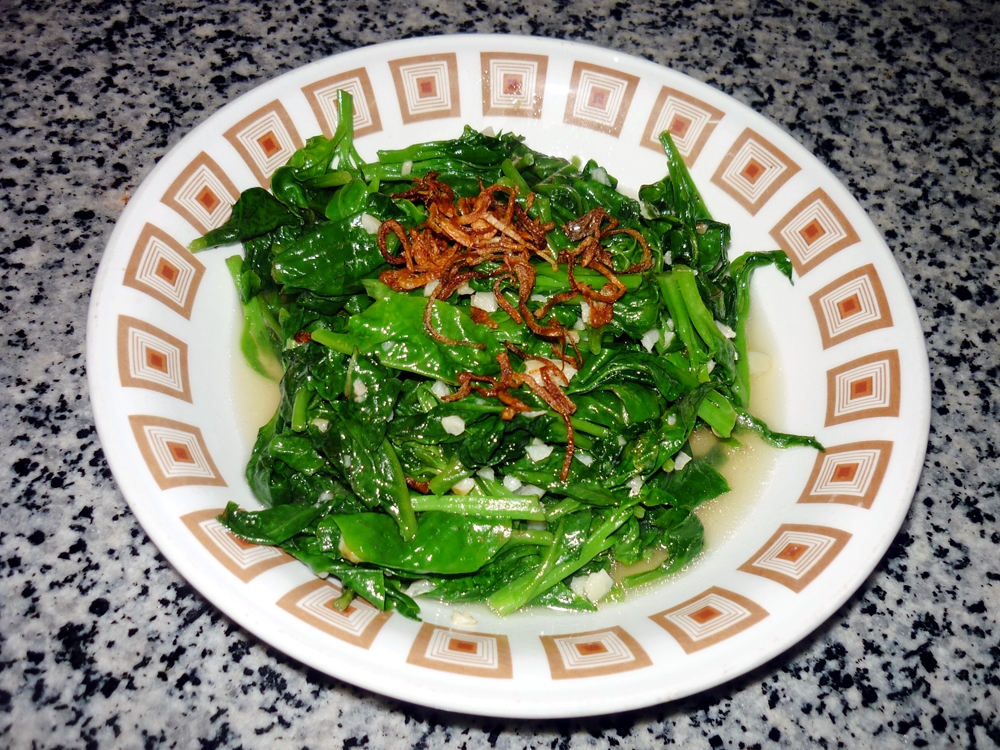 aunty celia's family meals: Stir fried emperor vegetable (王帝菜)