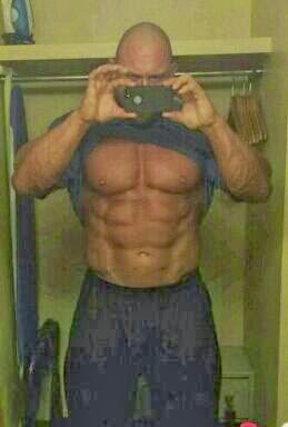 The Blue blood Redneck: Ryback Abs