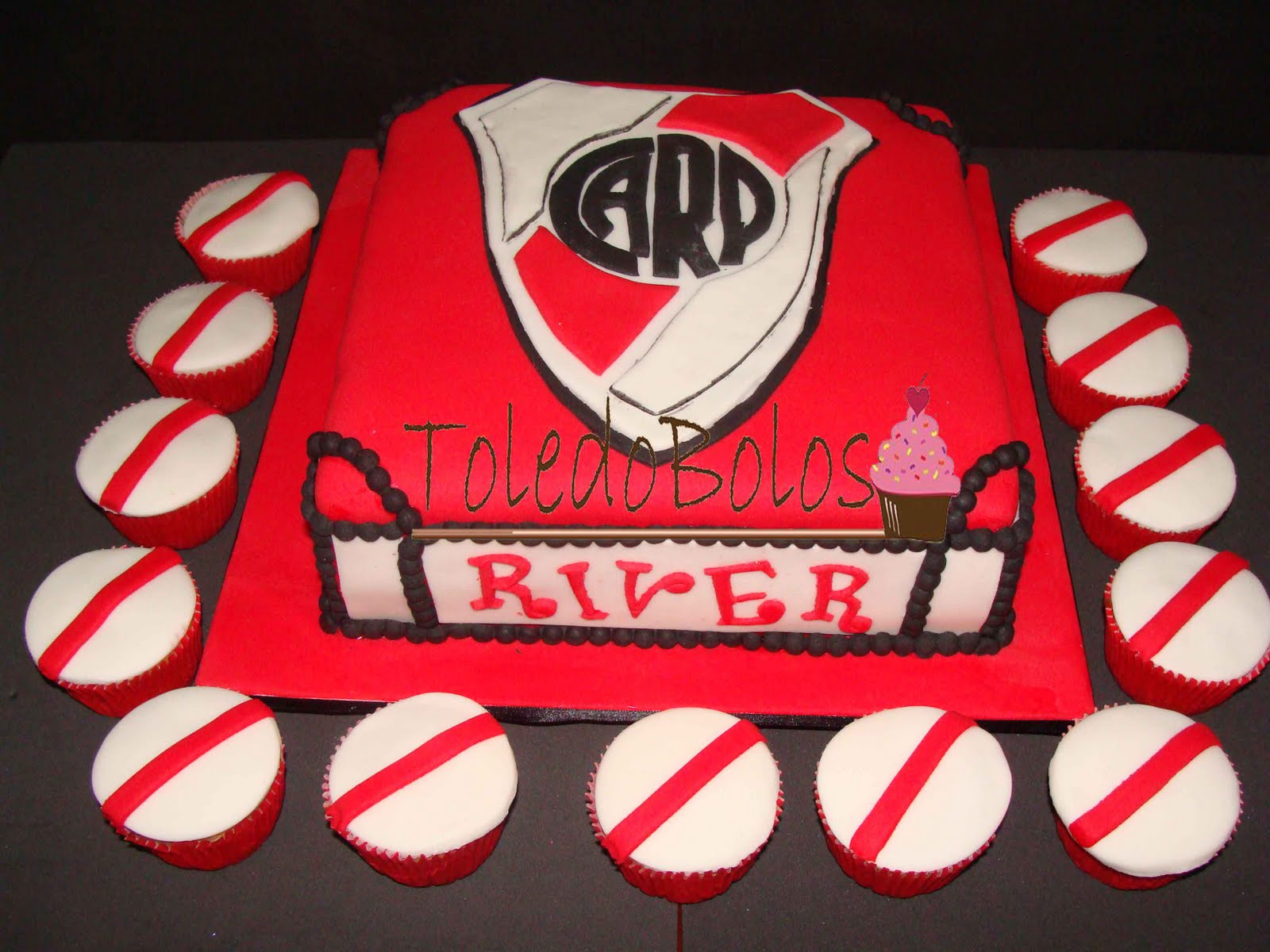 Toledo Bolos - Bolos decorados, Cupcakes e Doces personalizados para ...
