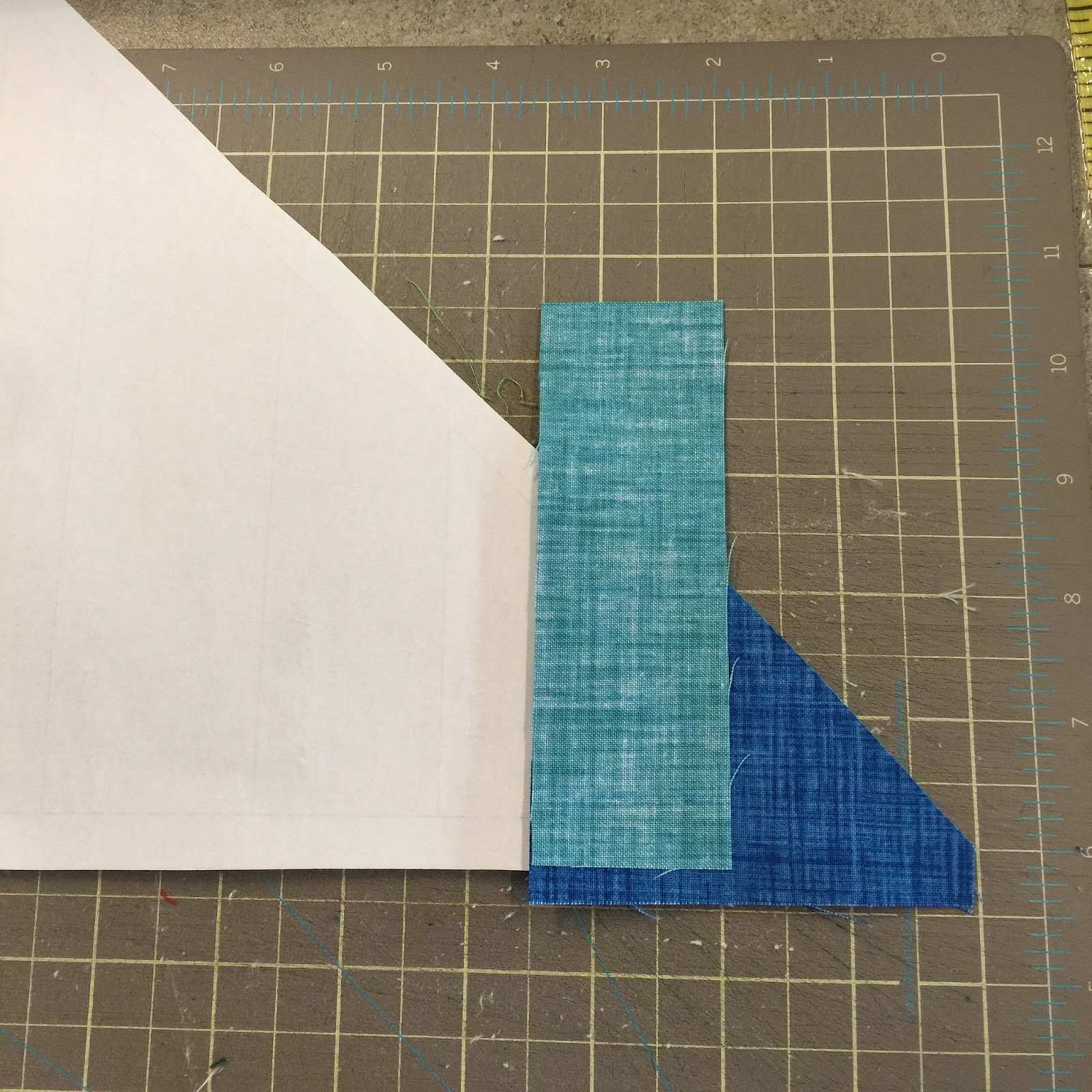 UpStairsHobbyRoom: Paper Piecing Basics Tutorial (One Block Wonders)