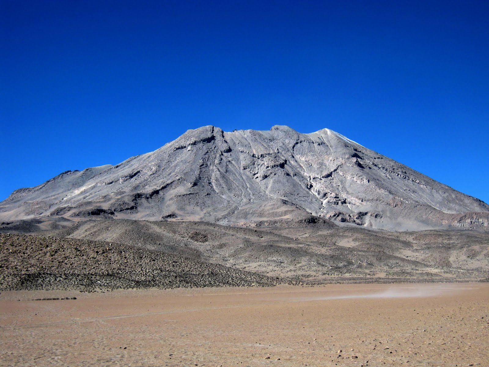 The Colca Specialist: Ubinas volcano: the home of the creatures of fire
