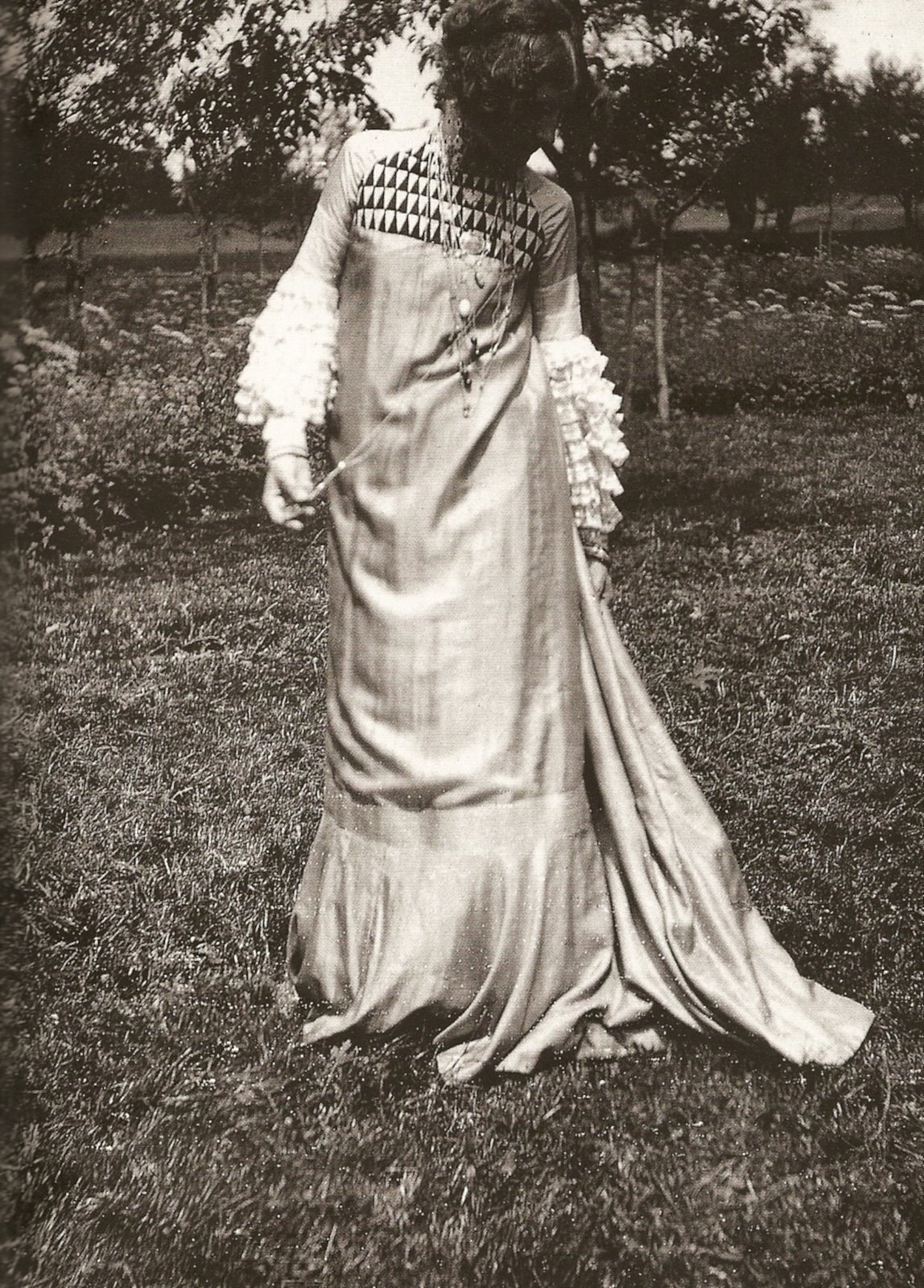 ELLA Universe: Emilie Flöge and her Secession Dresses Ahead of her Time