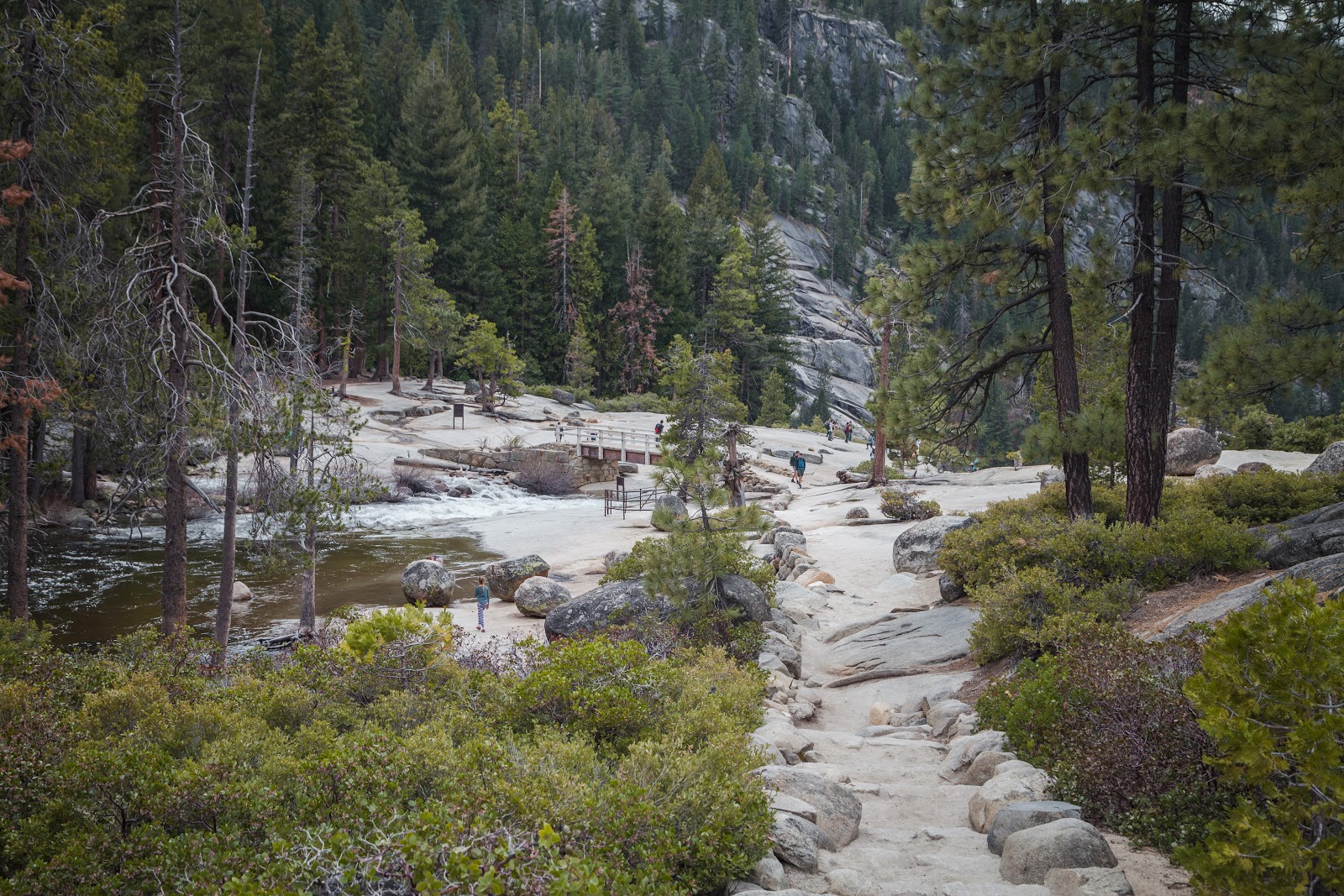 Hiking to Vernal and Nevada Falls in Yosemite - Explore the World with ...