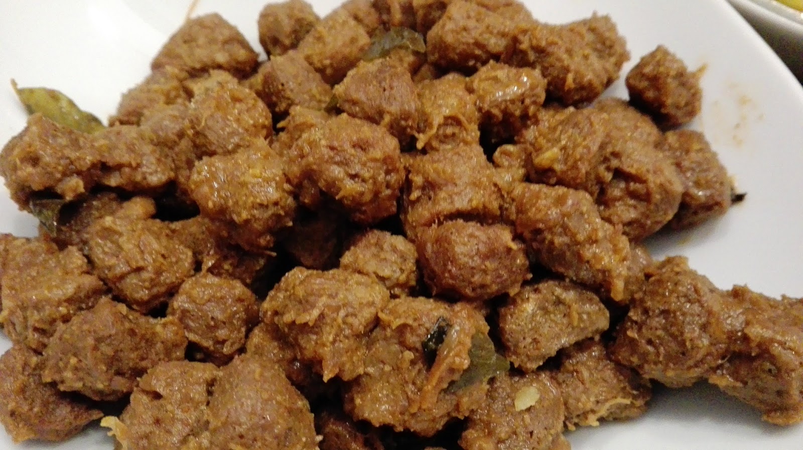 Vinita's Family Blog: TVP - Soya chunks - Sri Lankan Curry