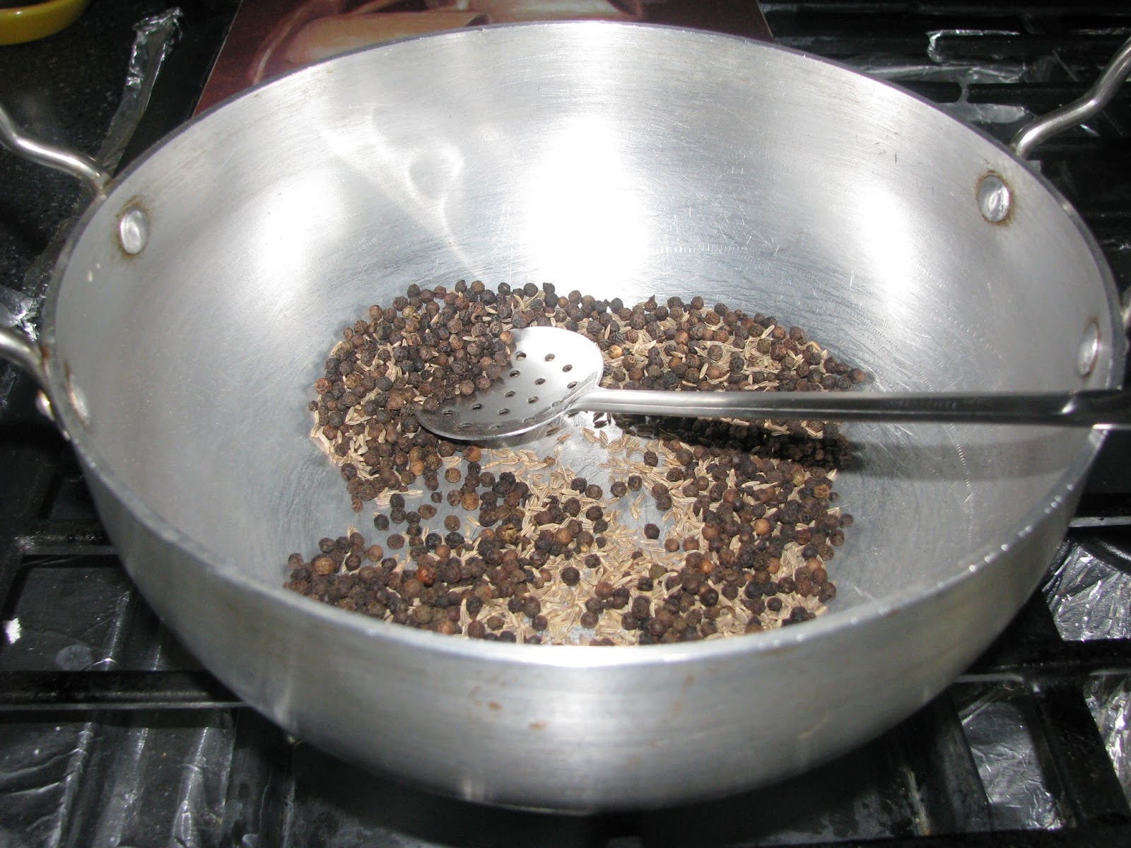 Recipes from My Kitchen to Yours!: Milagu seeragam podi / Pepper Jeera ...