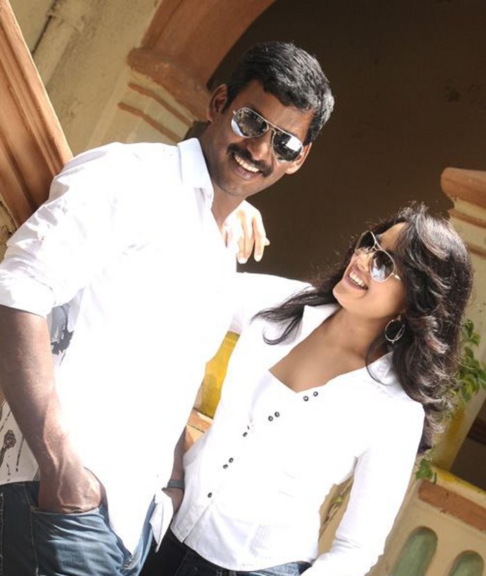 Reddy heroine & Reddy hero perfect Romance Stills ~ MovieONE Gallery