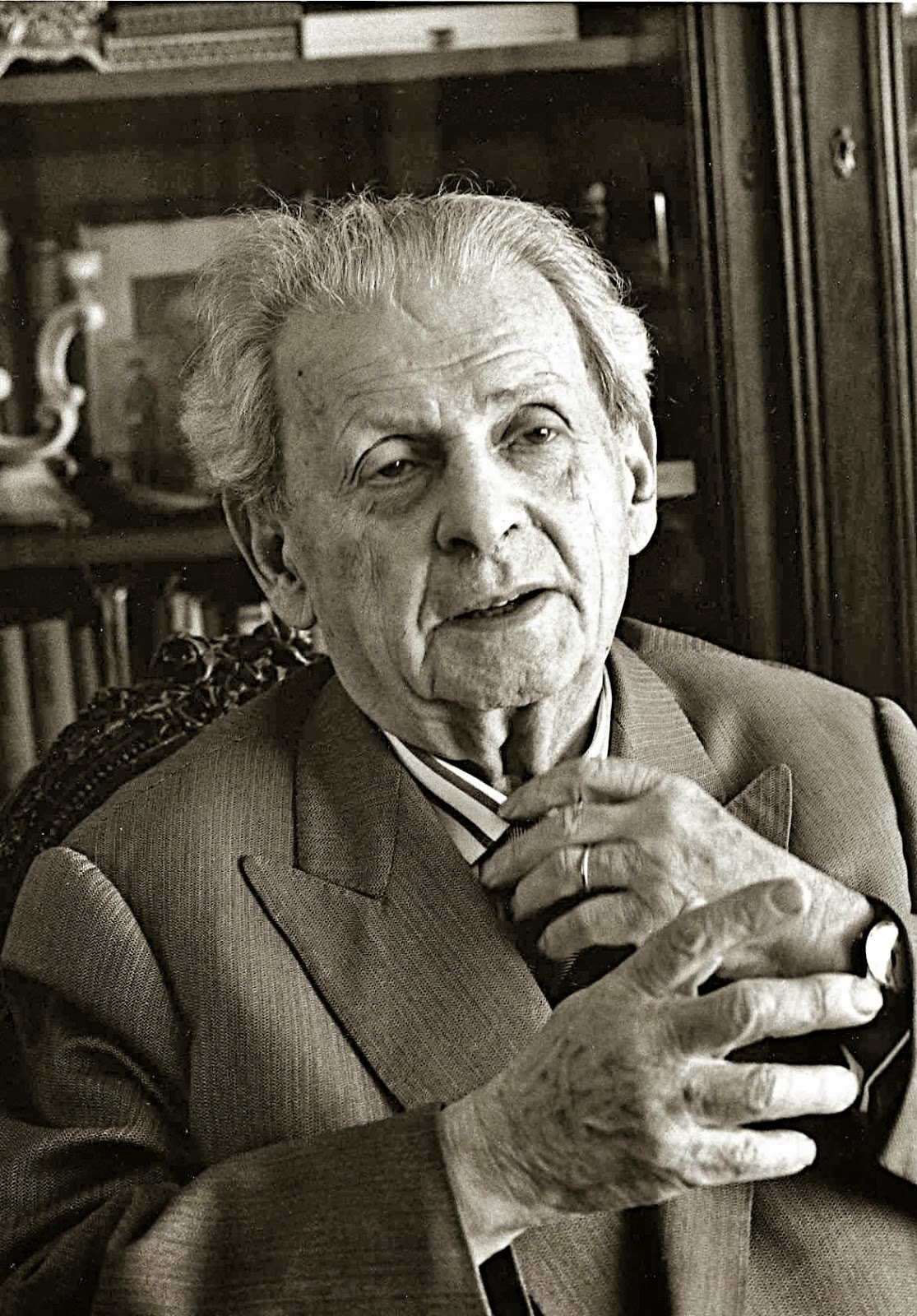 Claudio Castoriadis: Emmanuel Levinas: a ética como responsabilidade ...