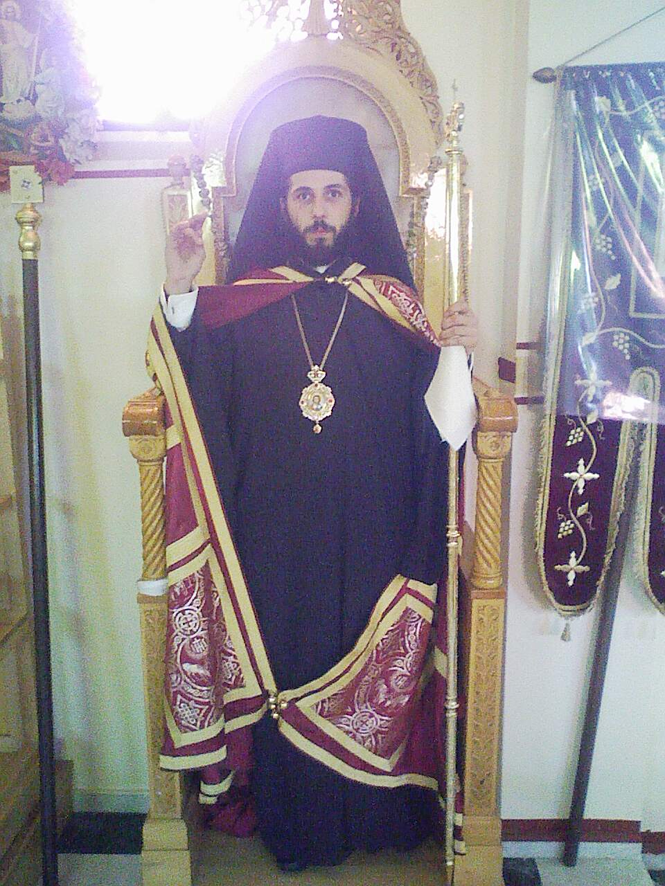 ΙΕΡΑ ΜΗΤΡΟΠΟΛΗ ΧΙΟΥ ΨΑΡΩΝ ΚΑΙ ΟΙΝΟΥΣΣΩΝ ΠΕ ΓΟΧ: Βιογραφικό