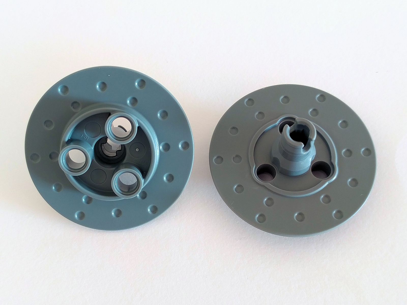 LEGO® Technic parts review: 42083 Bugatti Chiron | New Elementary: LEGO ...