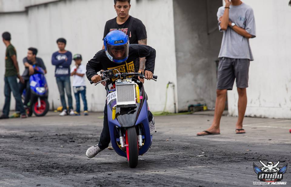 2 stroke scooters: Honda Dio 2 ZX