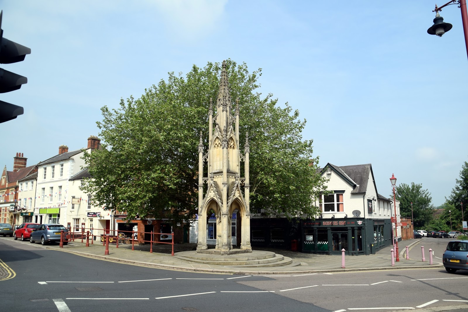 Enjoy your time with beautiful places: Daventry - England