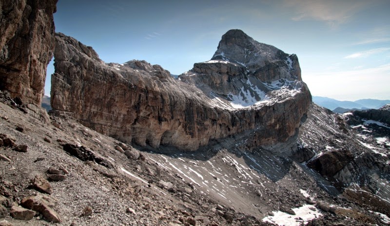 ÚLTIMO LARGO: ASCENSIÓN PICO TAILLON 3.144 MT. PIRINEOS (VERANO DEL 1989)