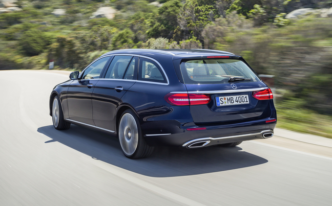 [update videos]Nova Mercedes Classe E carrinha apresentada | Quatro ...