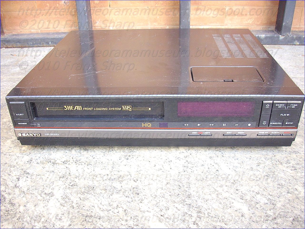 Tele Video Rama Museum !™.: SANYO MODEL NO. VHR-2500EX YEAR 1988.