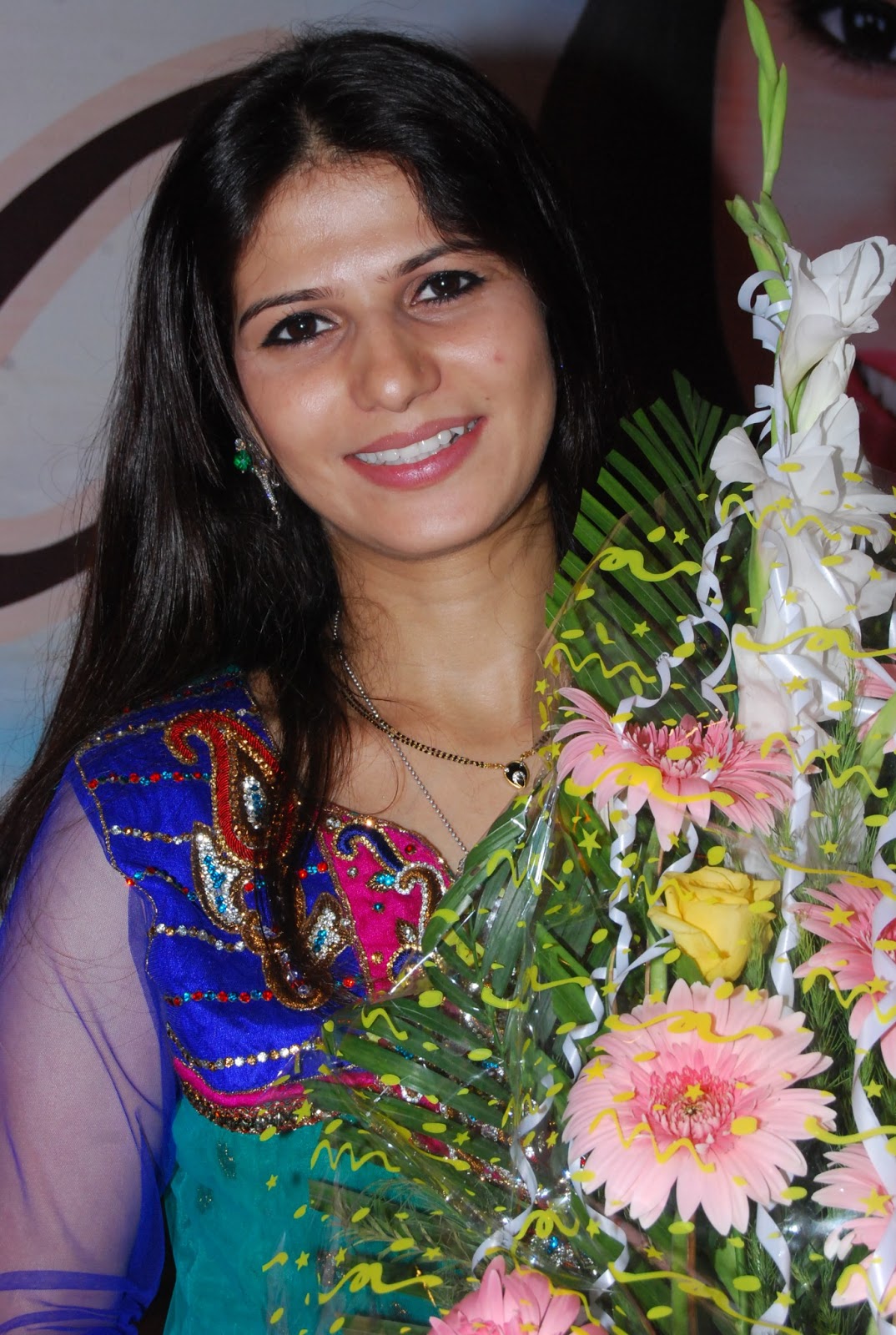 STARFRIDAY : Parveen Khan’s First Music Album “KINAARA” Launched