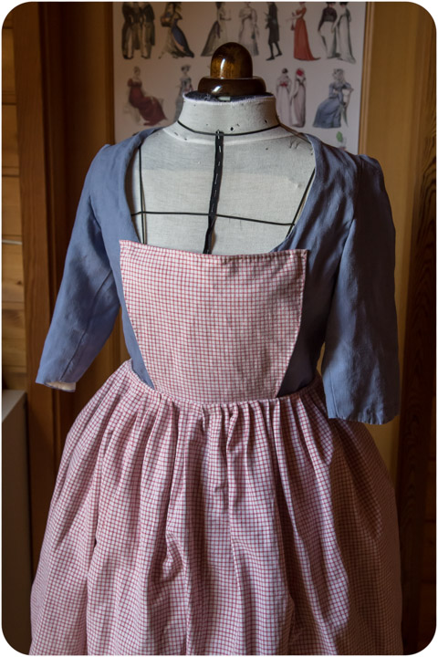 Nähwürmchen: Schürzen, wir brauchen mehr Schürzen