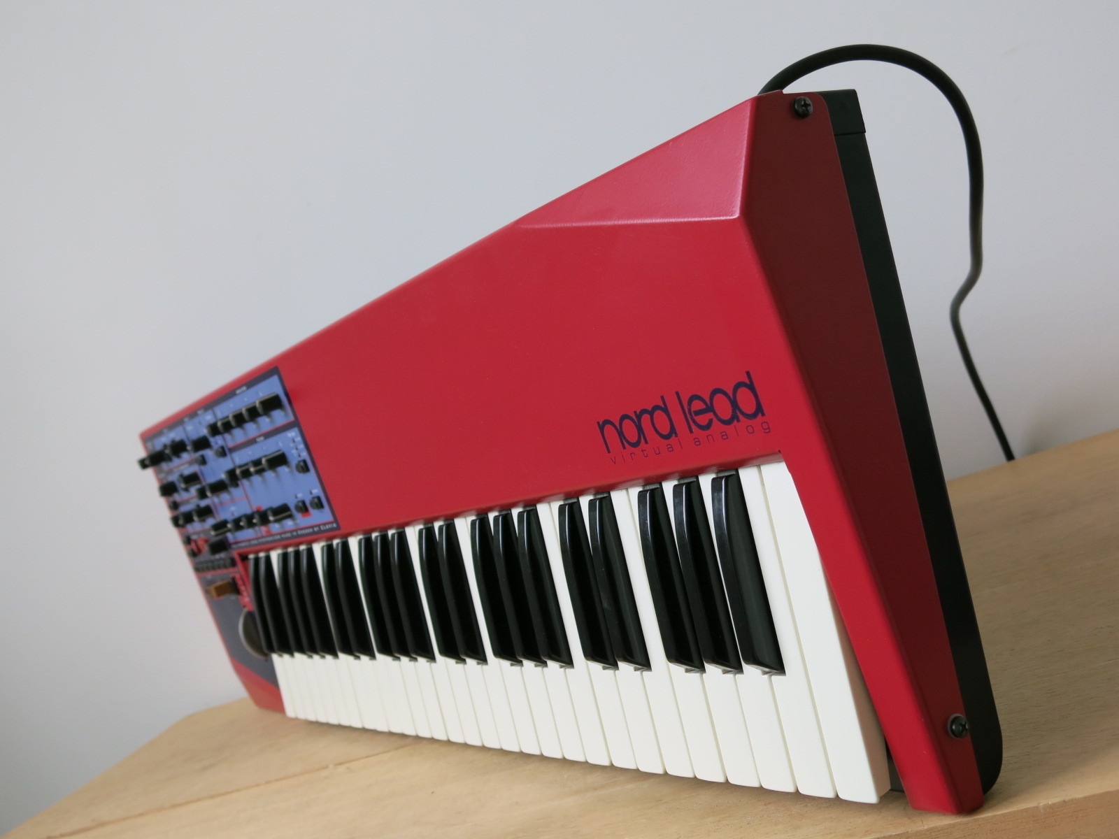MATRIXSYNTH: 12 Voice Clavia Nord Lead 1 SN 513509