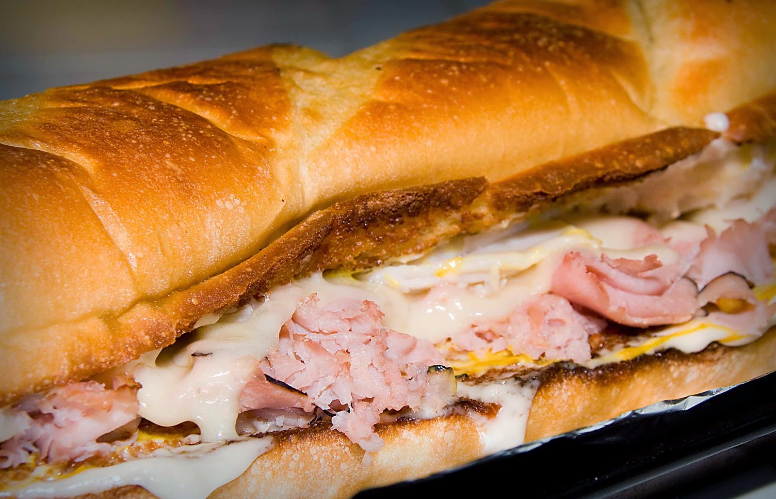 Ultimate Food Lovers: Classic Cuban Midnight (Medianoche) Sandwich