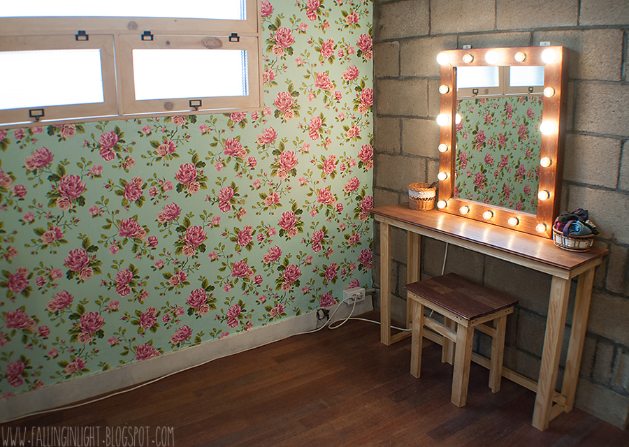 Falling In Light: {Throwback Thursday} - Princess Diary Cafe, Round Two