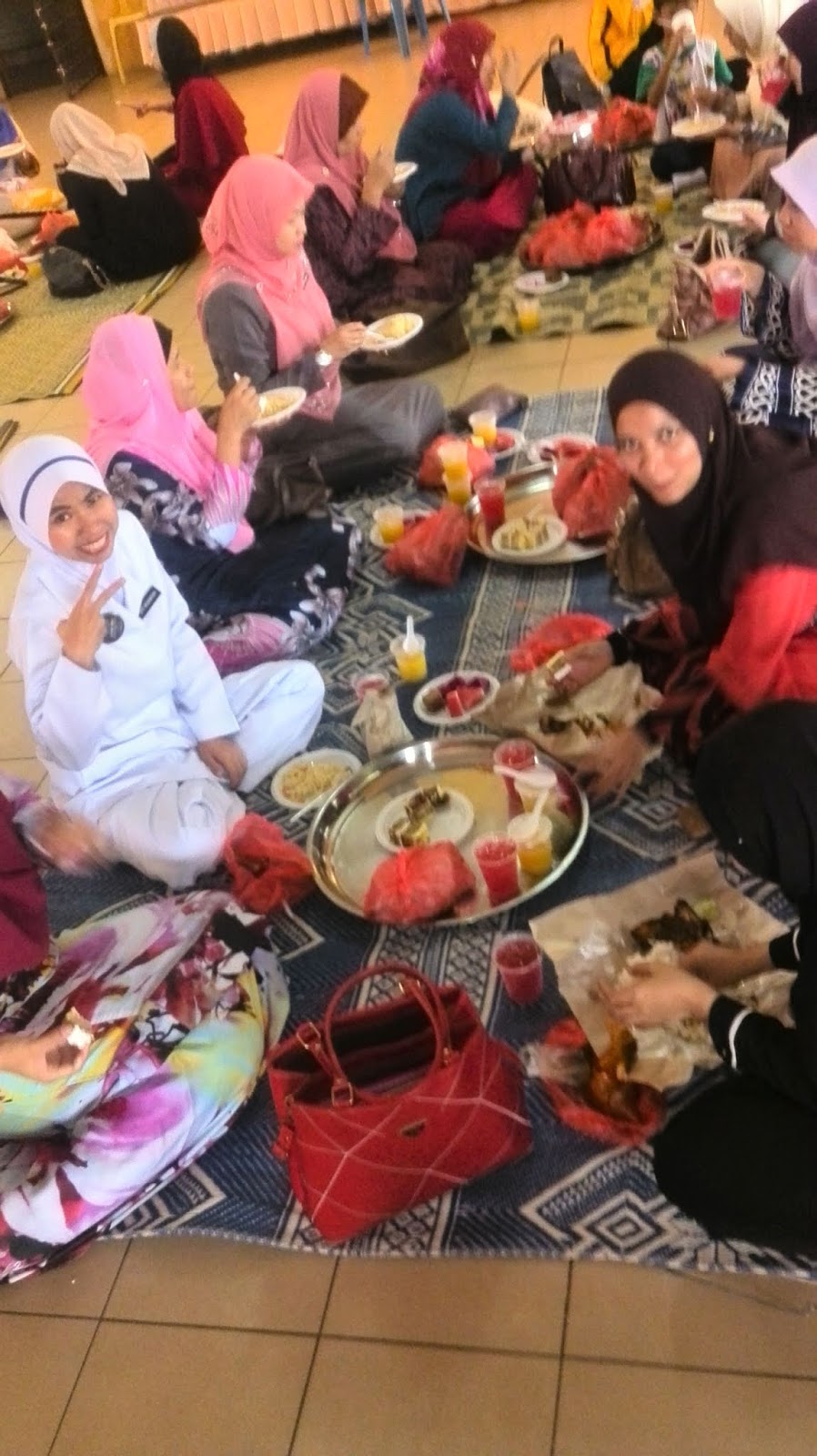 namakucella: MAKAN NASI DALAM TALAM- IKUT SUNNAH RASULULLAH