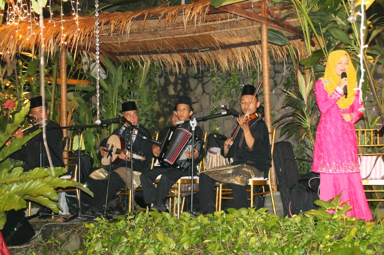 Pakej Perkahwinan, Hari Raya, Live Band Tradisi | Tarian | Singapura ...