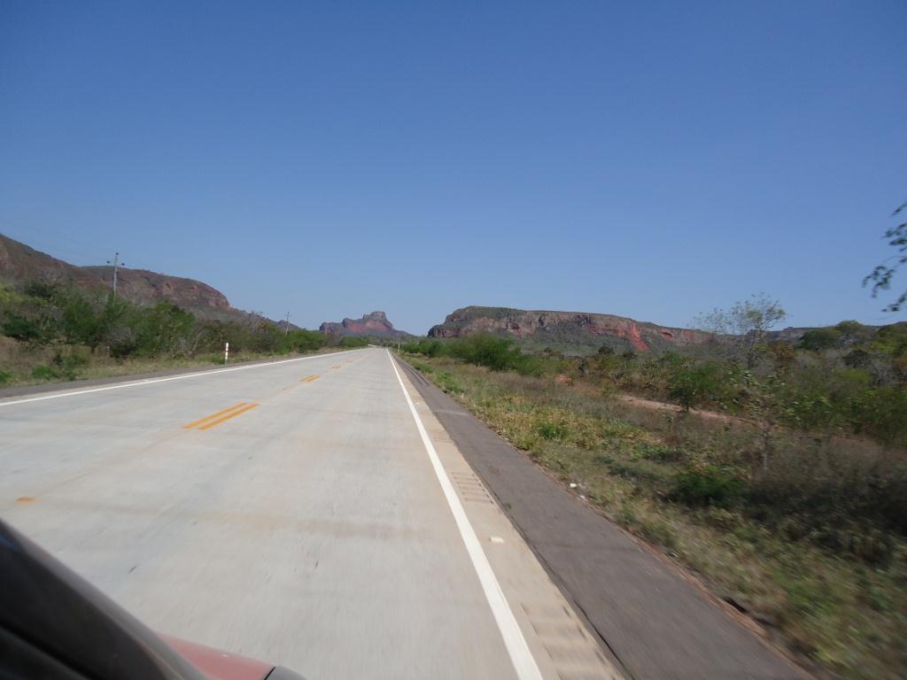 Roboré es Turismo: Carretera Santa Cruz - Roboré - y viceversa