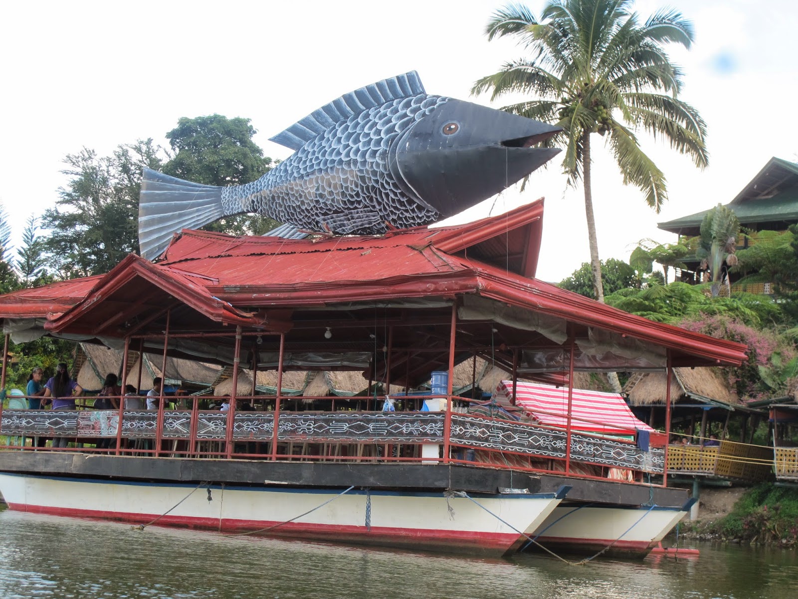 Boating around the lake from Punta Isla Lake Resort